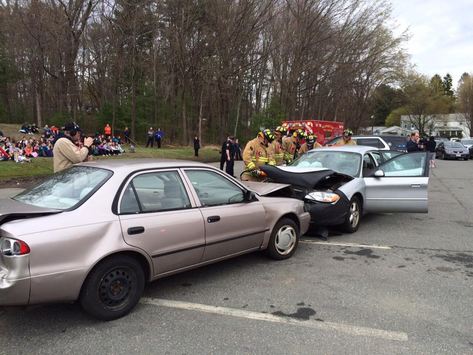 PHOTO OF THE DAY: 15 Photos From Wilmington High’s Safe Prom Mock Car ...