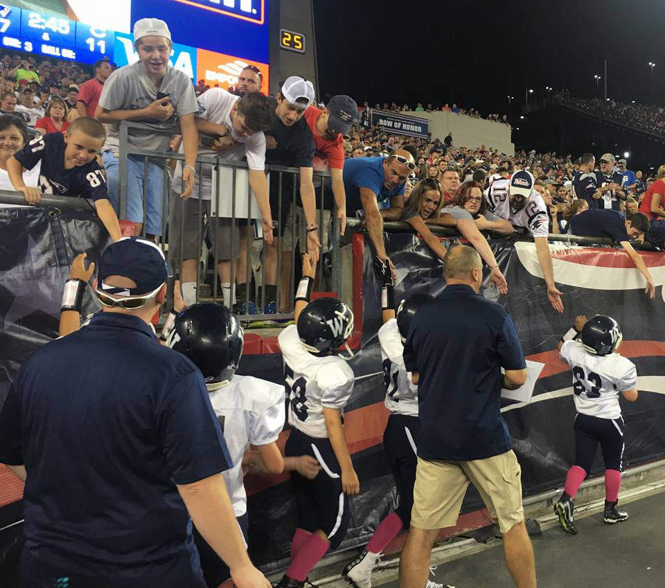 PHOTOS: Wilmington Pop Warner D Team Plays During Halftime Of Patriots ...