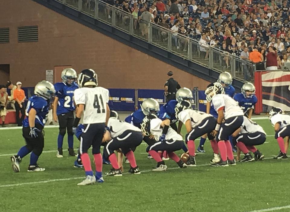 PHOTOS: Wilmington Pop Warner D Team Plays During Halftime Of Patriots ...