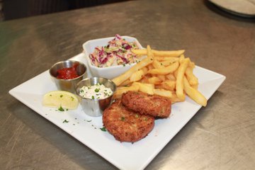 GRAB LUNCH AT THE TECH: Shawsheen Tech’s Student-Run Dining Room Now ...